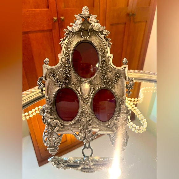 Elias Artmetal | Accents | Stunning Elias Art Metal Triple Frame W ...